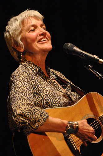 Cris Williamson: A Pioneer in Women's Music | Berklee College of Music